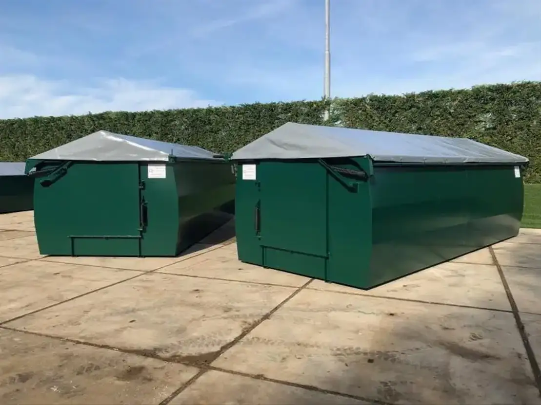 Diversen Mestcontainer met dak en deur | Overige containers - TrucksNL
