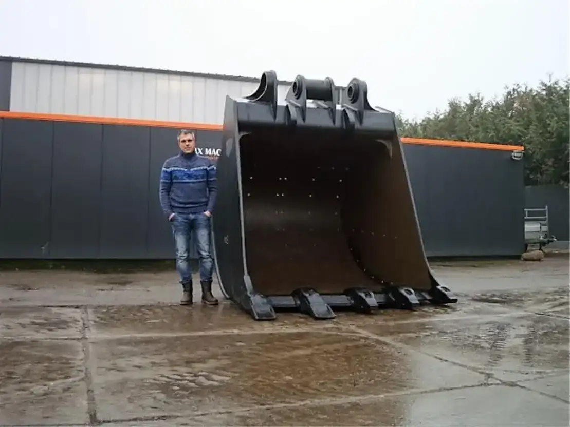 Diversen ESCO 8 kub | Graafbak - TrucksNL