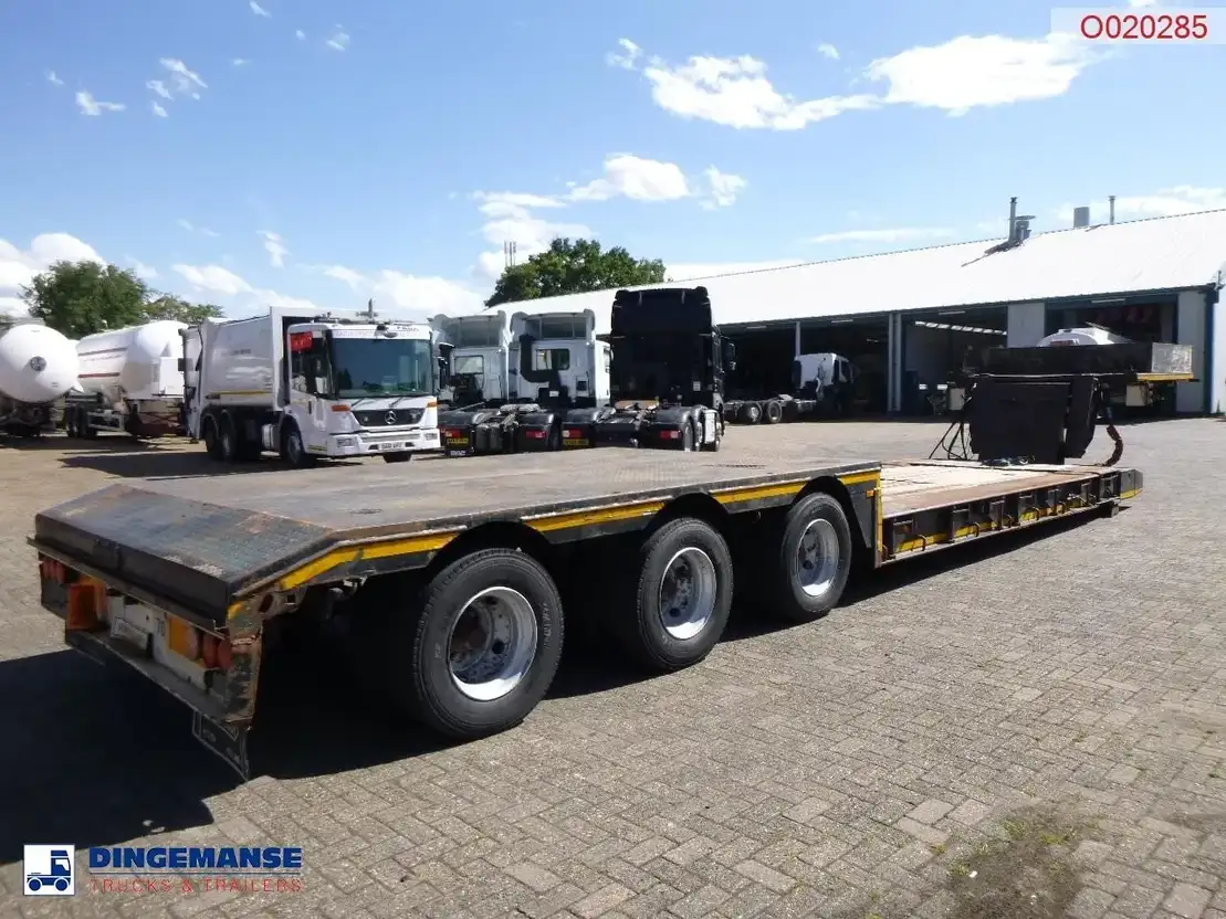 Nooteboom 3-axle lowbed trailer 33 t / extendable 8.5 m | Dieplader ...