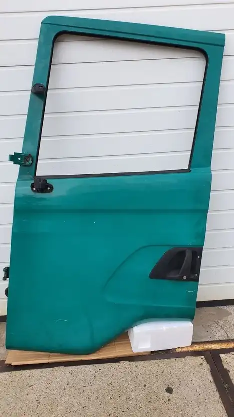 Scania G/R CABIN DOOR LEFT | Deur vrachtwagen onderdeel - TrucksNL