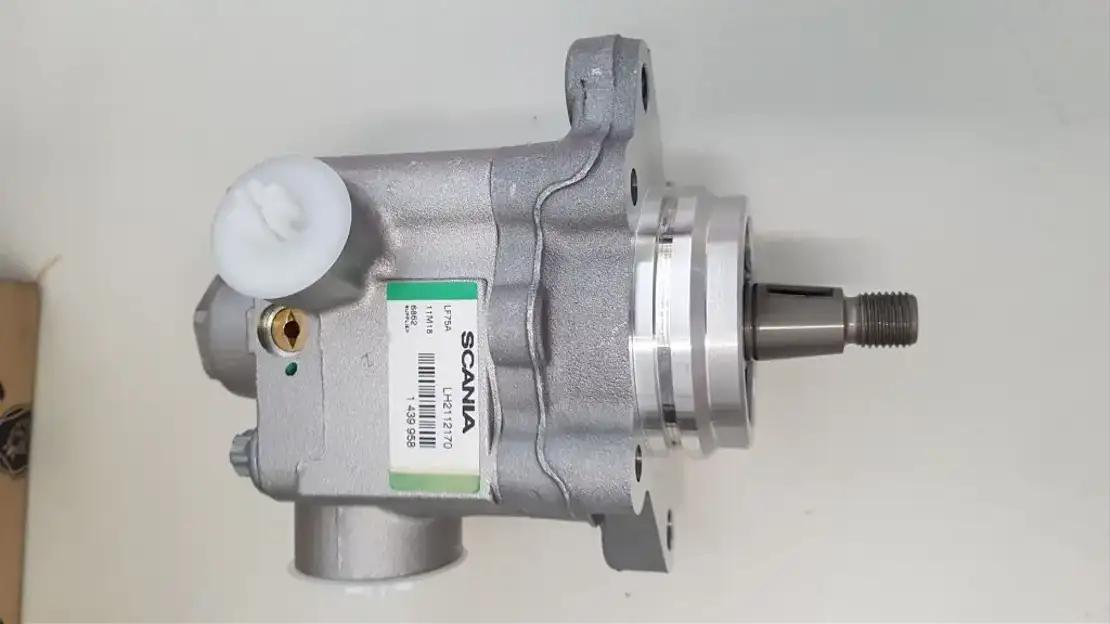 Scania R440 Euro 6 Steering pump 1439958 | Stuurpomp vrachtwagen ...