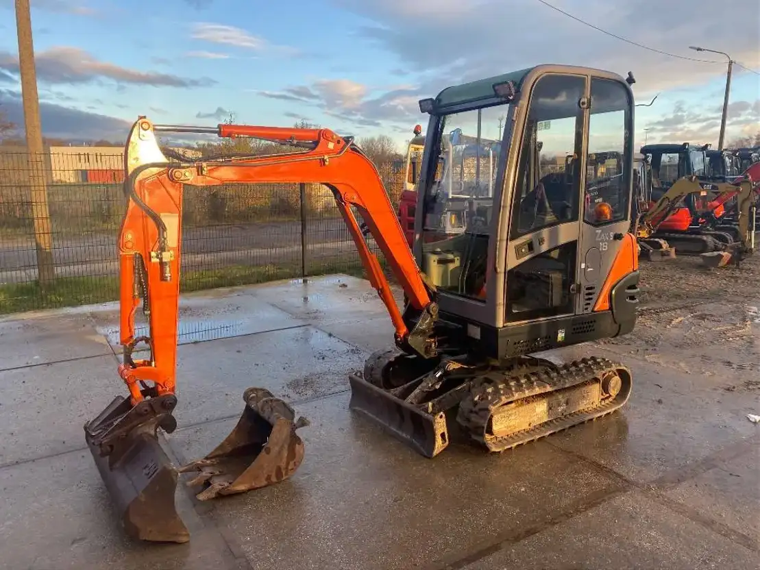 Hitachi Graafmachines kopen - gebruikt en nieuw - TrucksNL