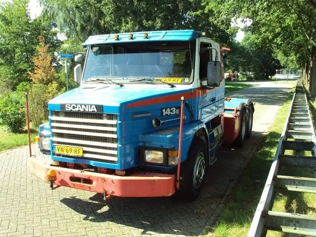 Scania T143-450 V8 143 | Torpedo front trekkers - TrucksNL