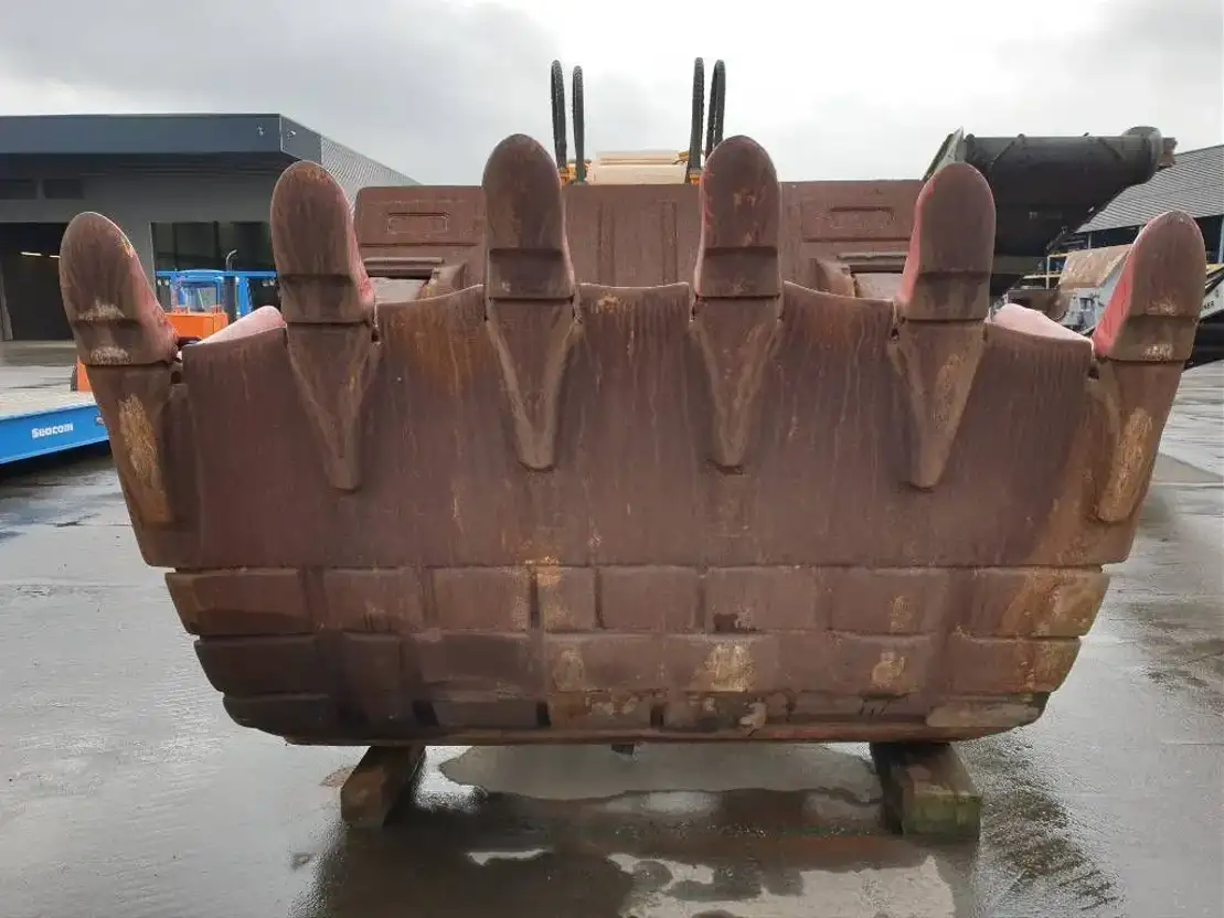 Hyundai Robex 800-7A, front shovel boom, stick, bucket | Graafarm ...