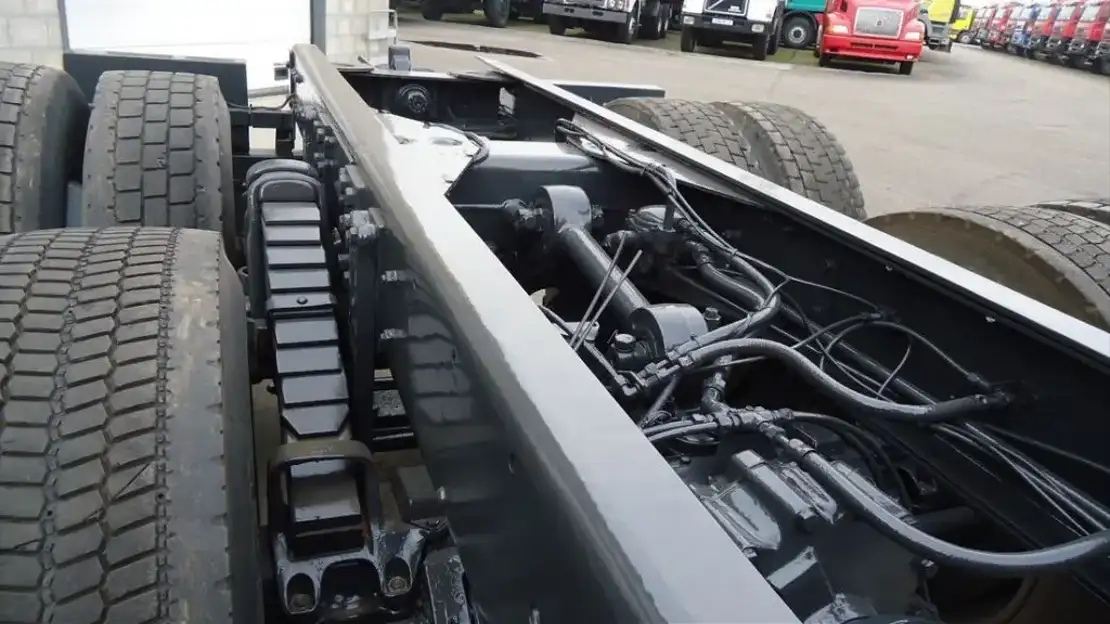 Scania T112 112 E - 6x4 | Chassis cabine vrachtwagen - TrucksNL