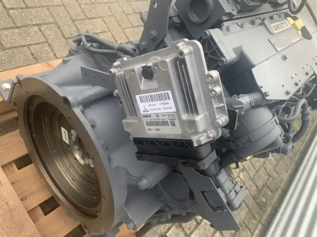 Deutz TCD2012L042V | Motor equipment - TrucksNL