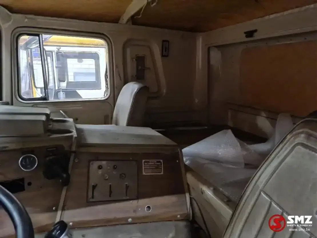 MACK F 700 francais/french | Standaard trekker - TrucksNL