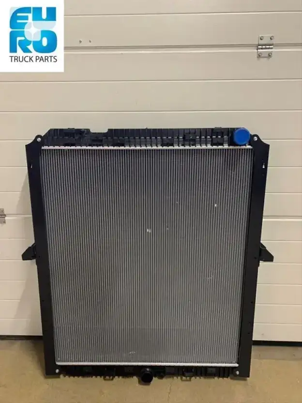 Mercedes-Benz Water Radiator with edge Mercedes Actros MP4/Antos/Arocs ...