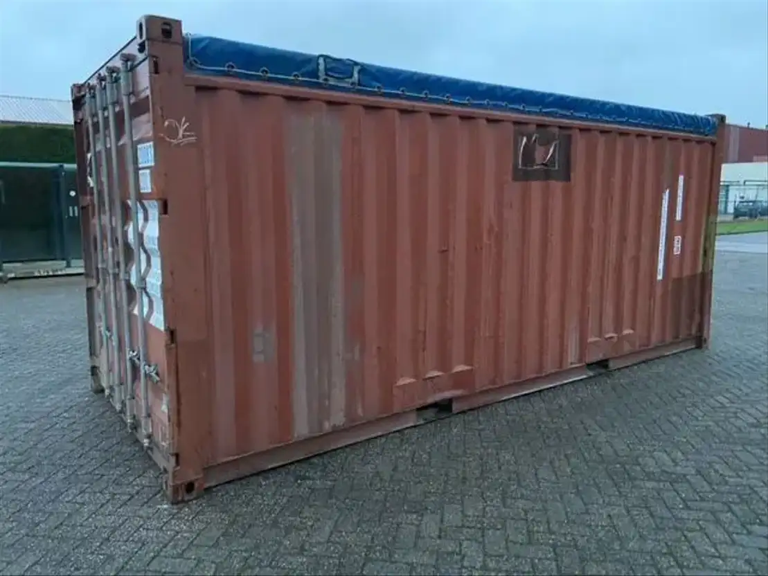 Zeecontainers kopen - 8 FT, 10 FT, 20 FT, 40 FT en 45 FT - TrucksNL