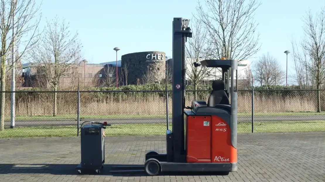 Zijlader Heftrucks kopen - gebruikt en nieuw - TrucksNL