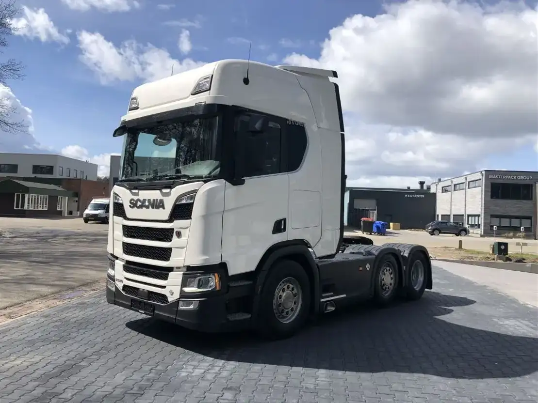 Scania R520 V8 NGS | Standaard trekker - TrucksNL