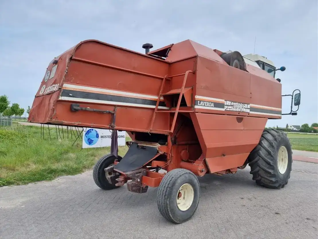 Laverda 3500 | Maaidorsers - combines - TrucksNL