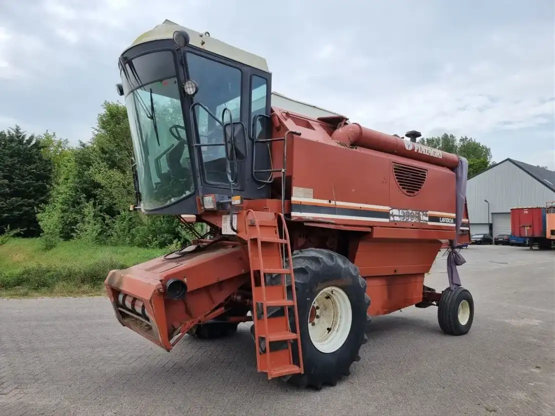 Laverda 3500 | Maaidorser - combine - TrucksNL