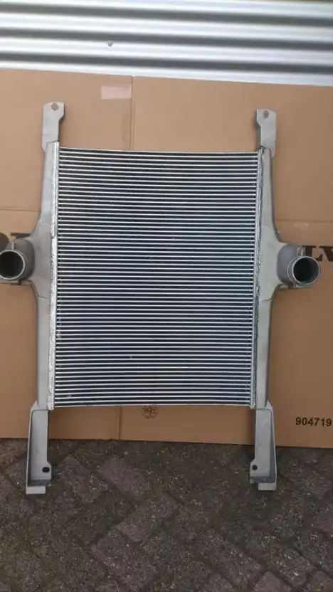 Iveco Stralis INTERCOOLER ruil | Overig vrachtwagen onderdeel - TrucksNL