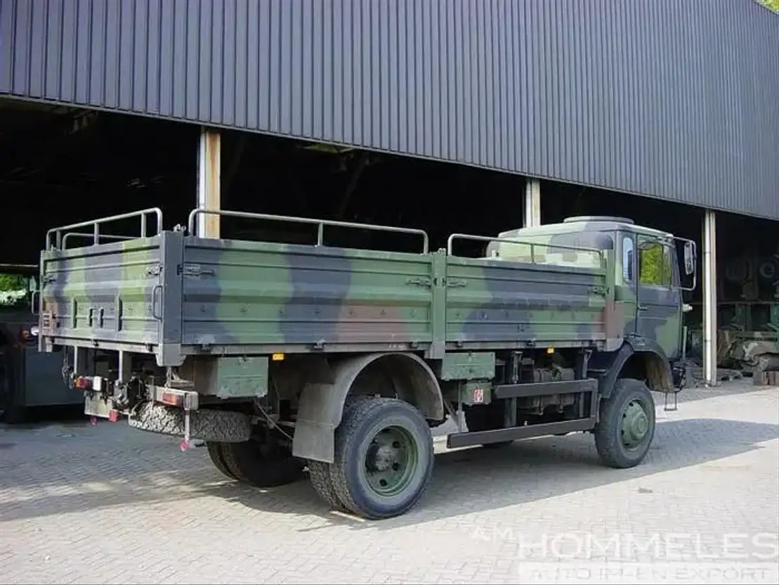 Iveco 110-17 4X4 | Leger vrachtwagen - TrucksNL