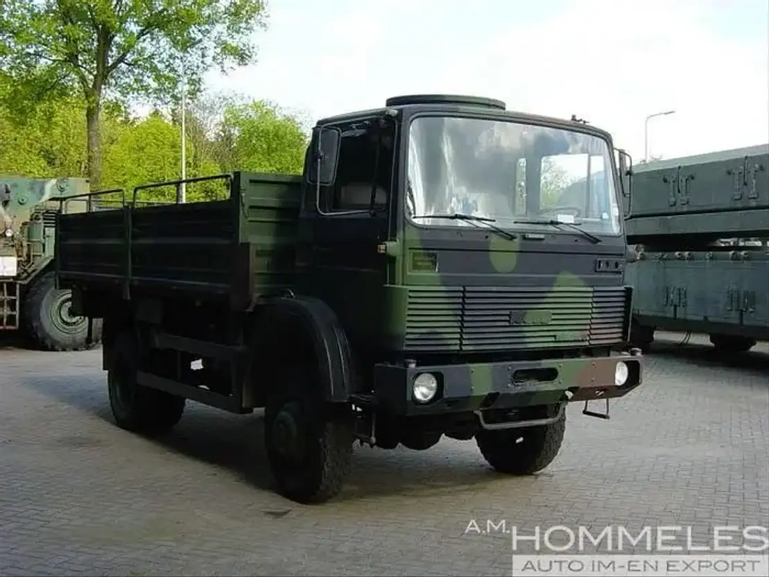 Iveco 110-17 4X4 | Leger vrachtwagen - TrucksNL