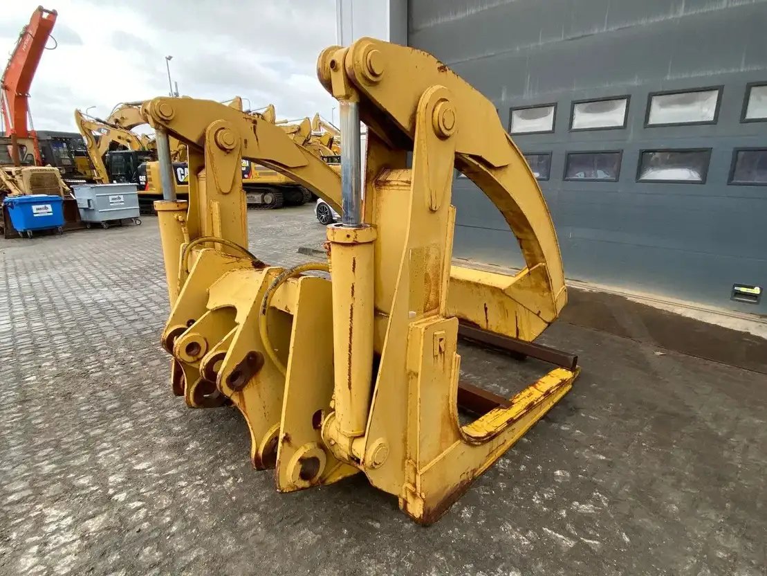 Caterpillar Logging forks Grapple to fit 980G / 980H | Grijper - TrucksNL