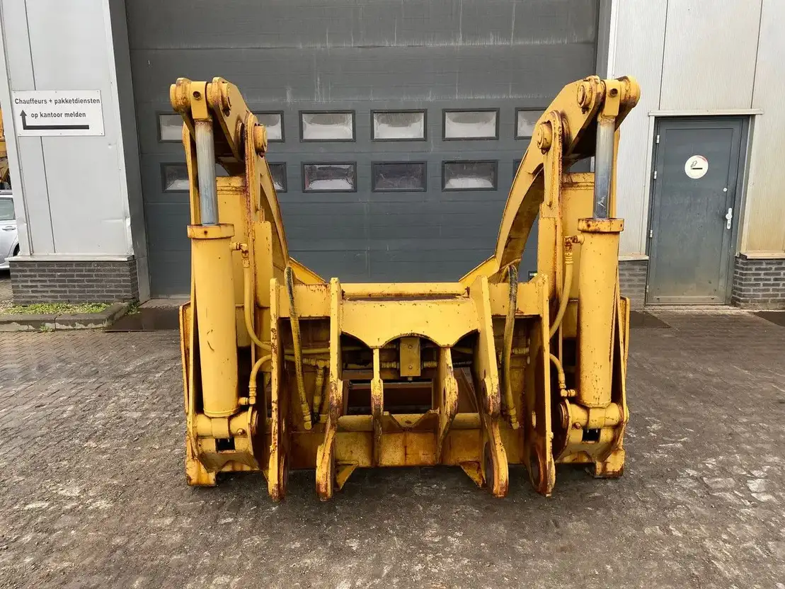 Caterpillar Logging forks Grapple to fit 980G / 980H | Grijper - TrucksNL