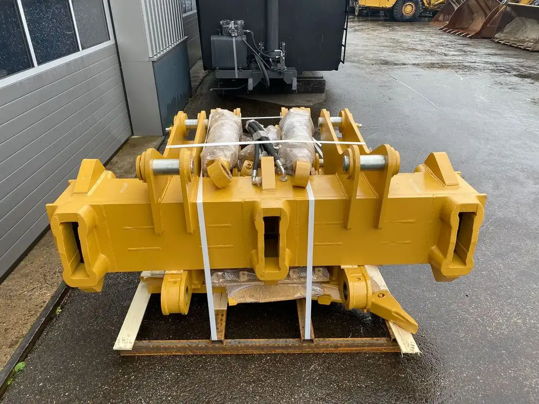 Caterpillar D8T D8R D8N Multishank Ripper (forged shanks) | Ripper ...