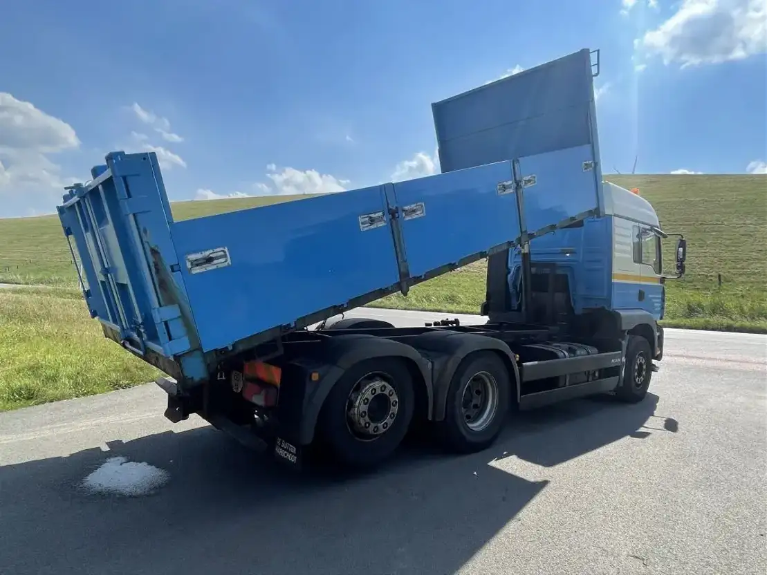 MAN TGA 26.390 HS 26 FNLC | Kipper vrachtwagen - TrucksNL