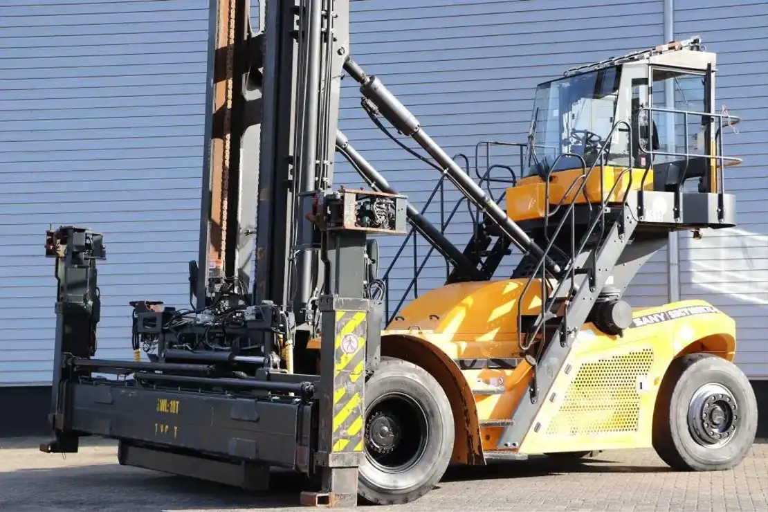 Sany SDCY100K7G-T | Empty container handler - TrucksNL