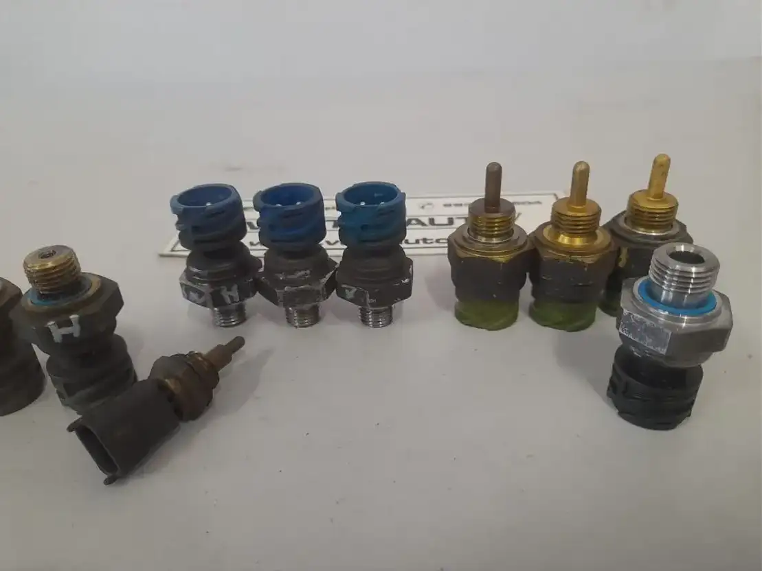 DAF XF 106 oil pressure | Sensor vrachtwagen onderdeel - TrucksNL