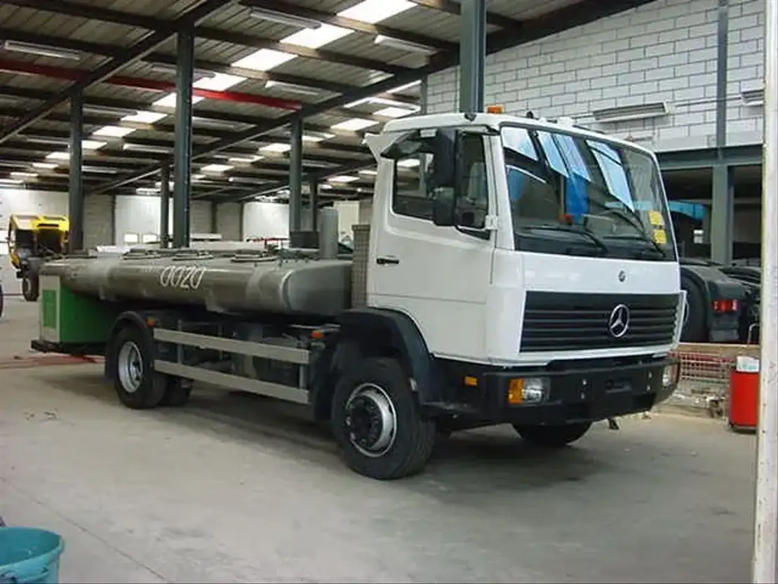 Mercedes-Benz 1117 - RVS/Inox Water Tank | Tankwagen vrachtwagen - TrucksNL