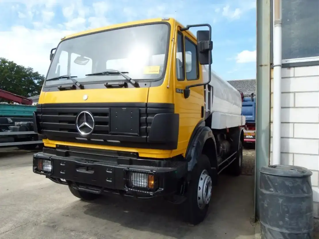 Mercedes-Benz 1824 AK - 4x4 - Fuel tanker | Tankwagen vrachtwagen ...