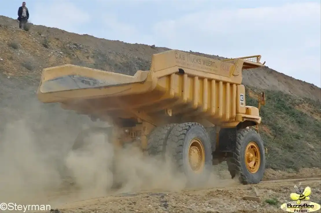 Caterpillar Rock Dumper 769B | Wieldumper - TrucksNL