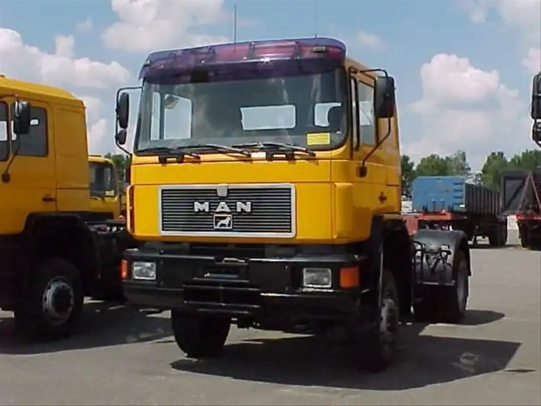 MAN 19.422 - 4x4 | Standaard trekker - TrucksNL