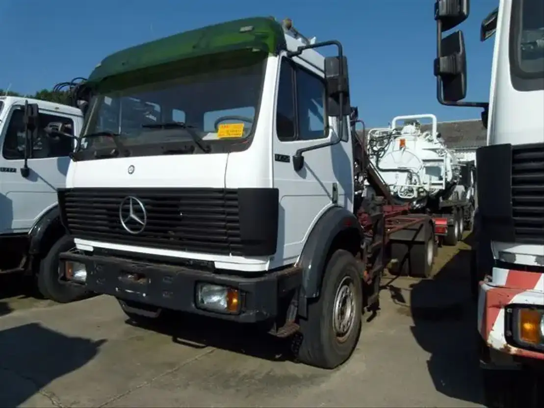 Mercedes-Benz 1722 AK 4x4 + Hiab 090A | Containersysteem vrachtwagens ...
