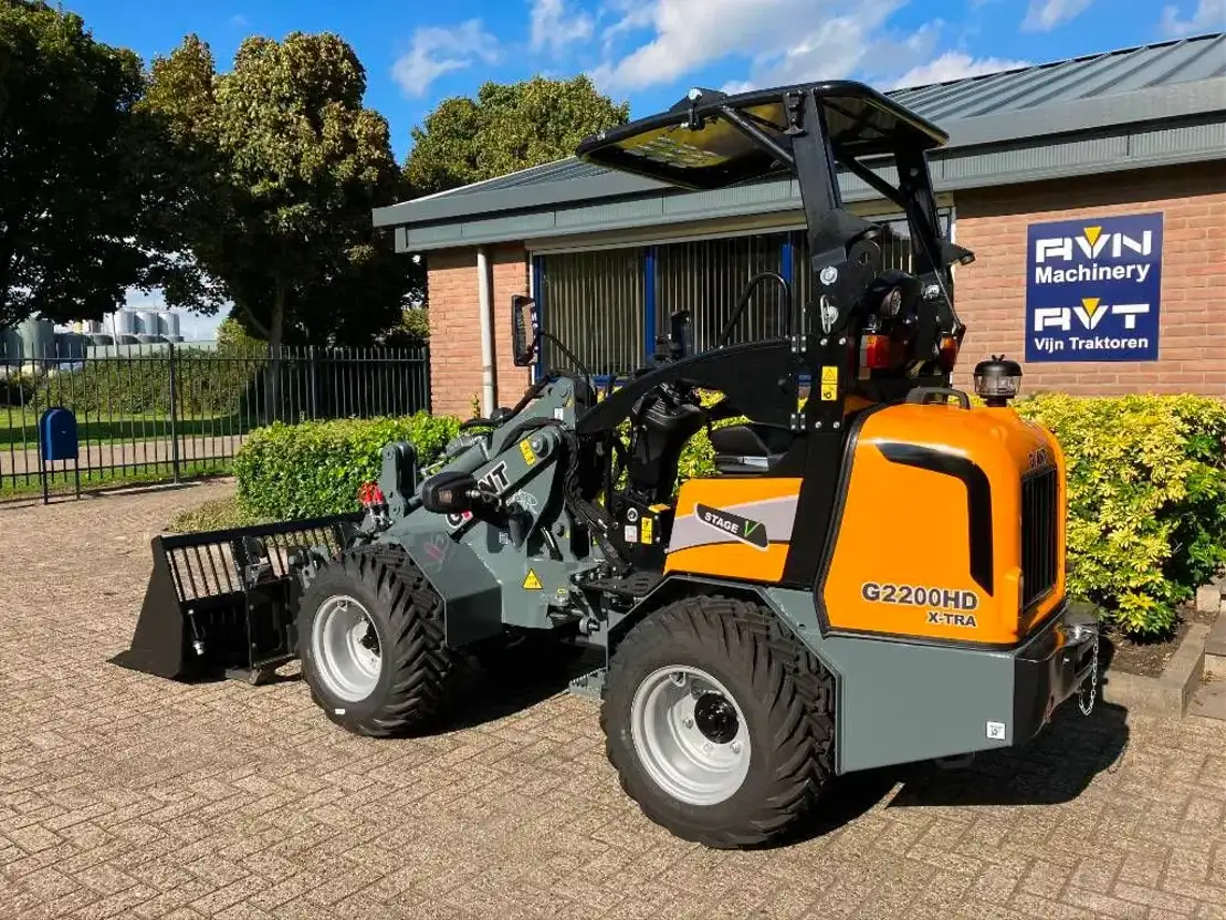 Giant G 2200 X-tra HD + | Wiellader - TrucksNL