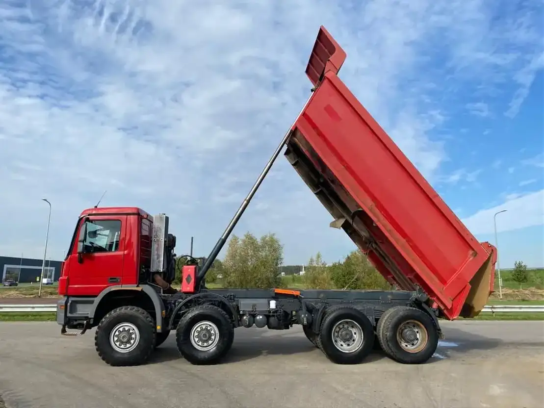Mercedes-Benz Actros 4841 8x8 Tipper | Kipper vrachtwagen - TrucksNL