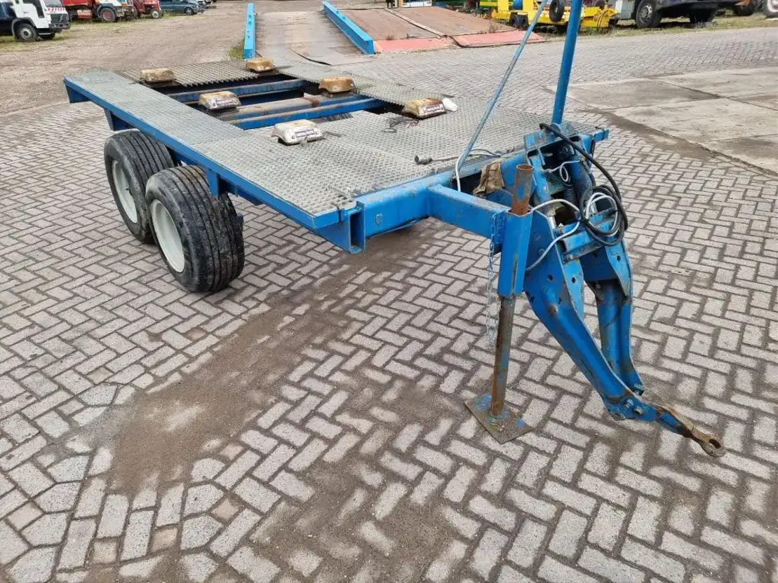 Groenewegen 2 Assen | Platte aanhanger vrachtwagen - TrucksNL