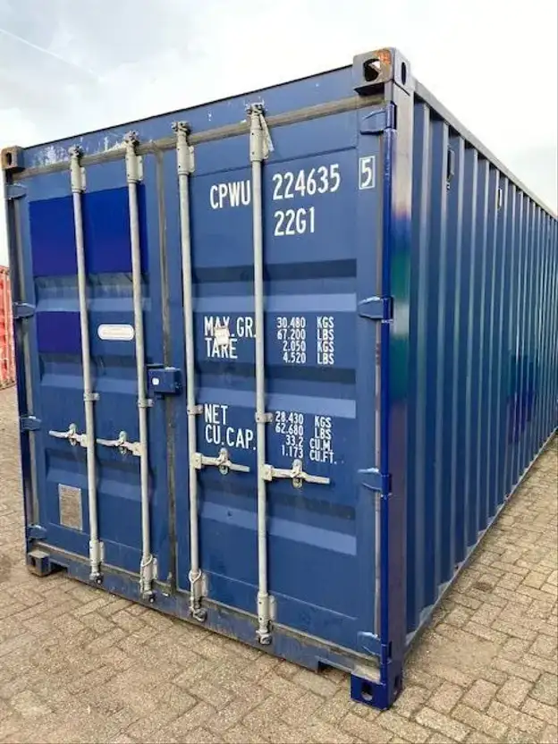 Zeecontainers kopen - 8 FT, 10 FT, 20 FT, 40 FT en 45 FT - TrucksNL