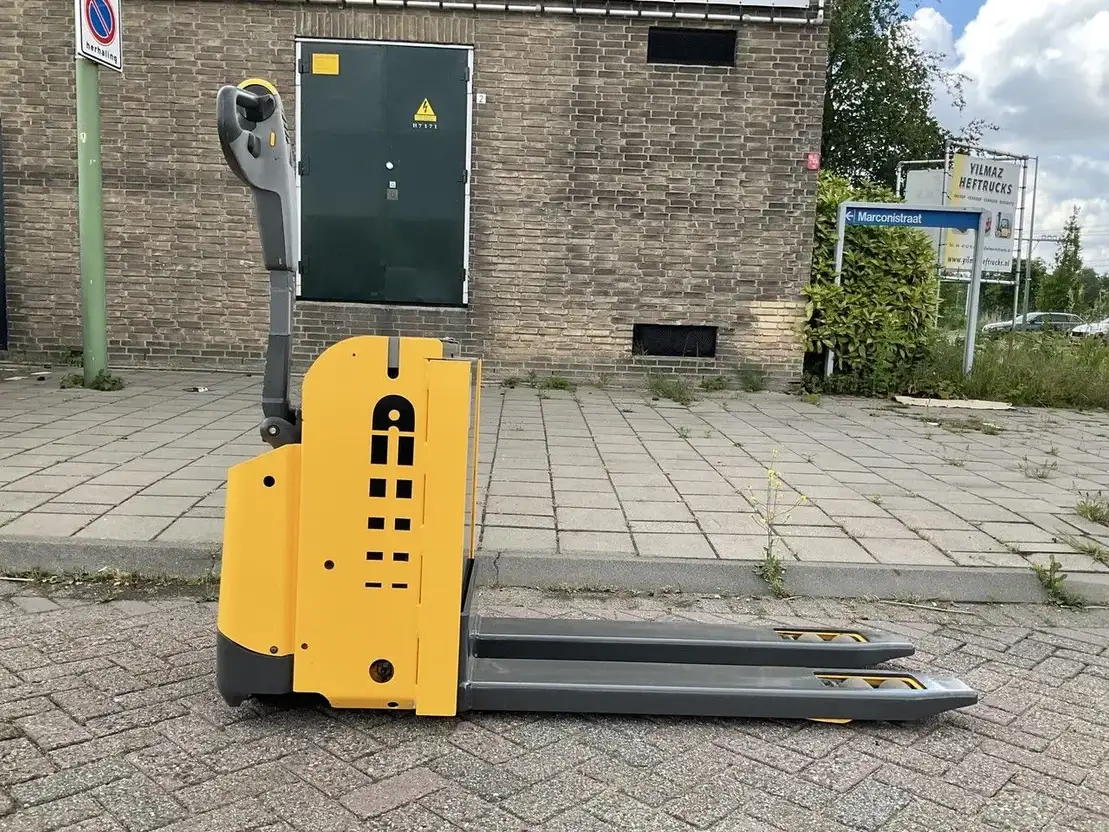 Atlet PLE180 1800KG 73CM STAPELAAR - HEFTRUCK | Stapelaar - TrucksNL