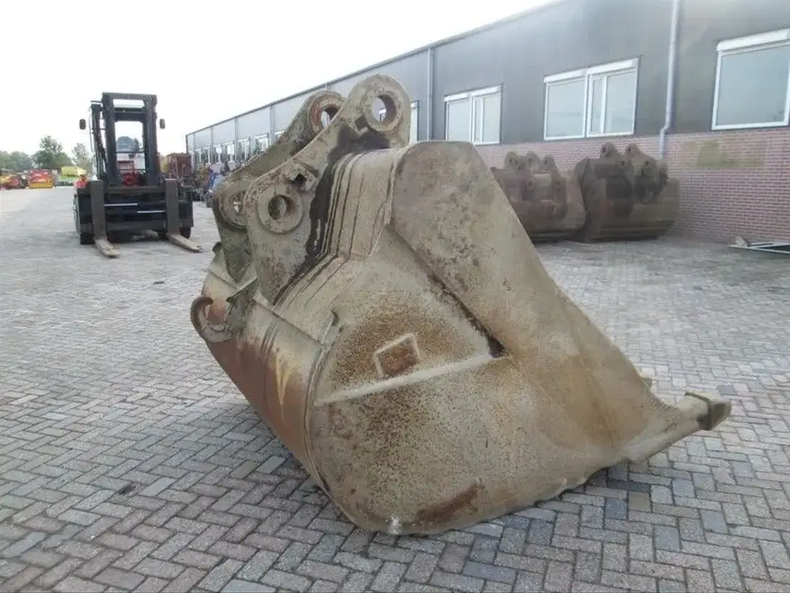 Verachtert Digging Bucket Digging bucket CAT 385 | Graafbakken ...