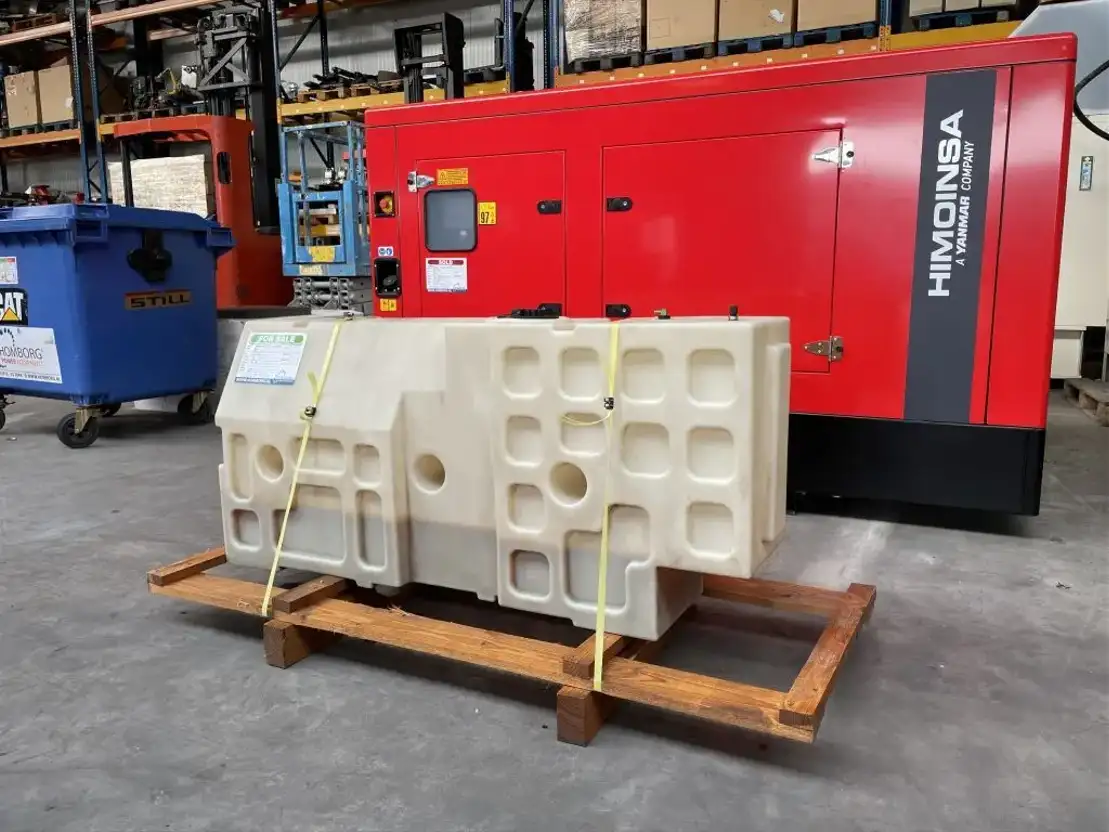 Ingersoll Rand Dieseltank | IBC-intermediate bulk container - TrucksNL
