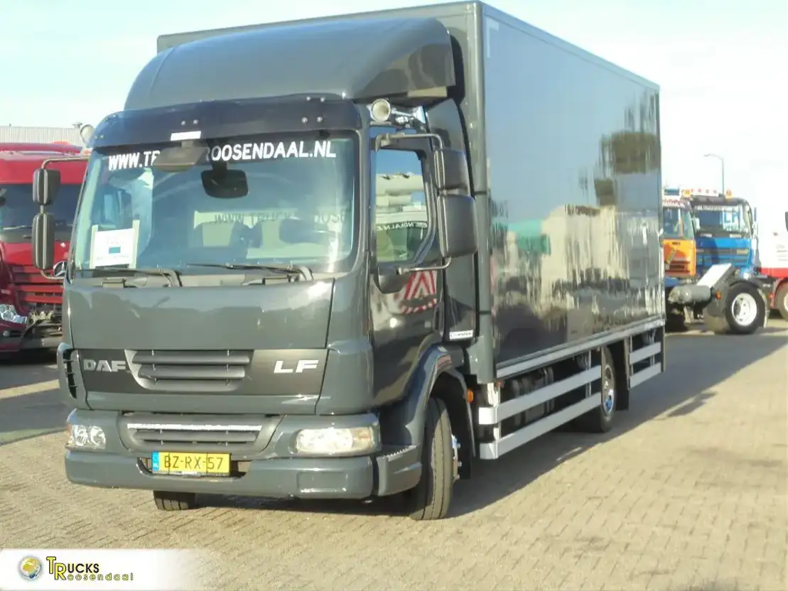 DAF LF 45.130 + Euro 5 + Dhollandia Lift | Bakwagen vrachtwagen - TrucksNL