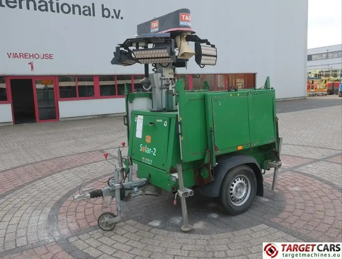 SMC Solar-2 Tower Light 4x55W Solar Panels | Lichtmast - TrucksNL