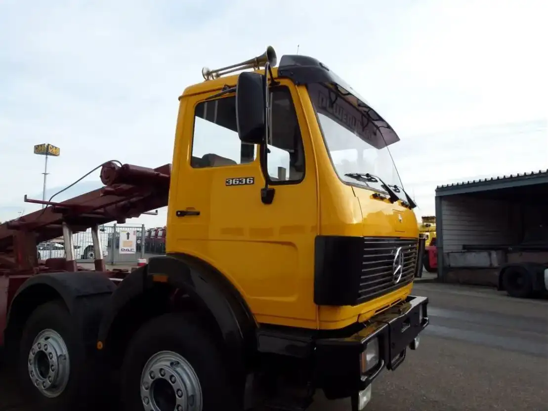 Mercedes-Benz 3336 K - 8x4 | Containersysteem vrachtwagen - TrucksNL