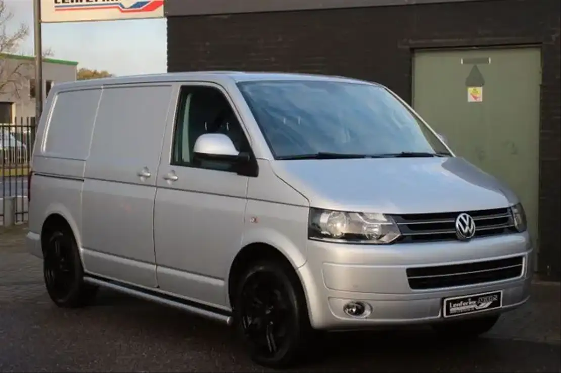 Volkswagen Transporter T5 Kasten-Kombi Kasten 4Motion | Minivan ...