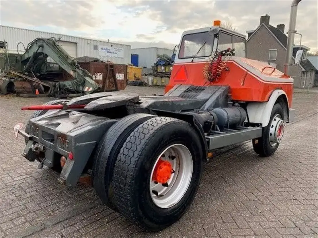 DAF 1800 T1800 DT 320 TERMINAL TREKKER | Oldtimer vrachtwagen - TrucksNL