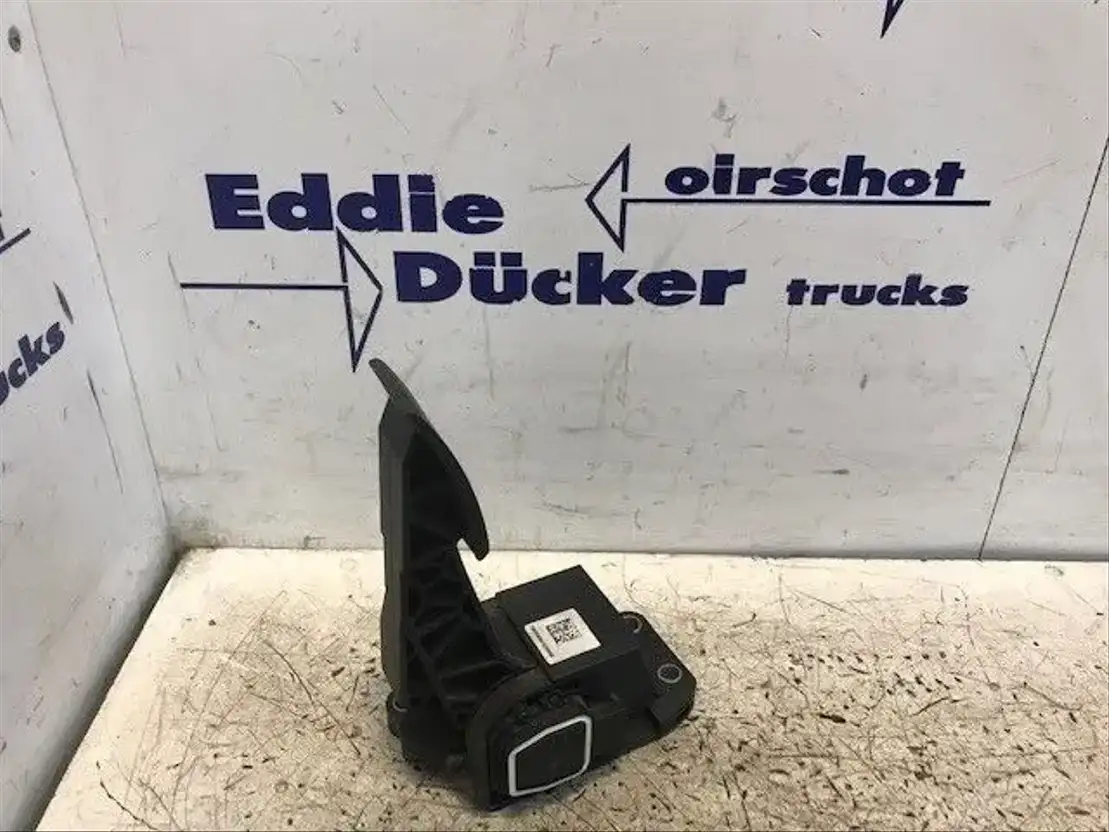 Mercedes-Benz A-klasse 9603000004 GASPEDAAL | Elektra vrachtwagen ...