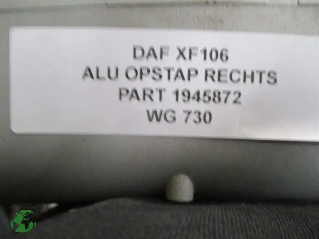 DAF XF106 1945872 ALU OPSTAP RECHTS EURO 6 | Cabinedeel vrachtwagen ...