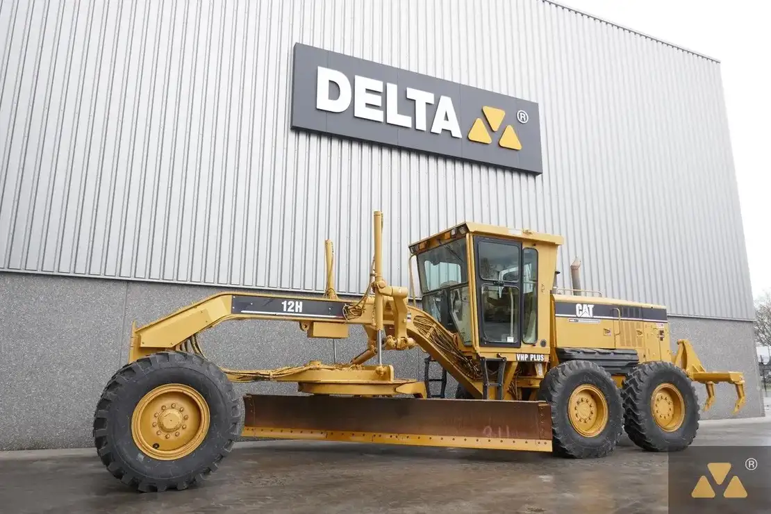 Caterpillar 12H | Grader - TrucksNL