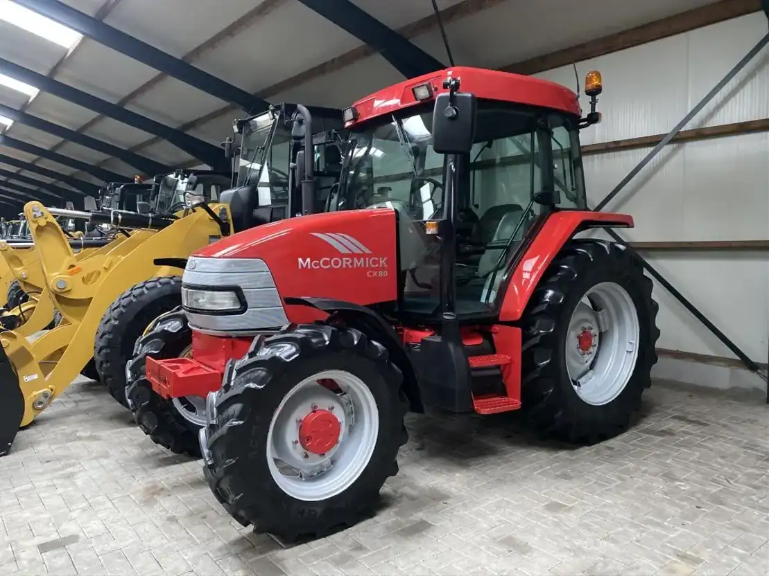 Mc Cormick Cx80 | Standaard tractor landbouw - TrucksNL
