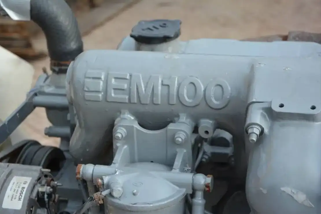 Hino EM100 engine complete | Motoronderdeel equipment - TrucksNL