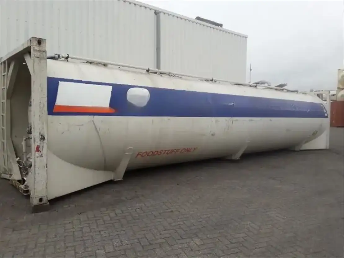 Tankcontainers kopen - gebruikt en nieuw - TrucksNL