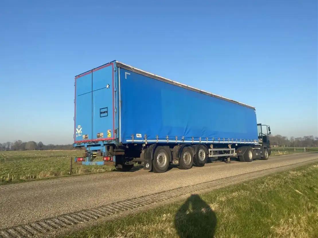 Pacton KOOI-AAP | STABLER | STEER-AXLE | | Schuifzeil oplegger - TrucksNL